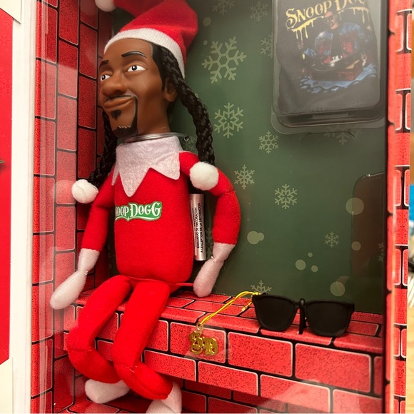 Snoop Dogg | Holiday | Snoop On A Stoop Nib Nwt 2 Snoop Dogg Christmas ...